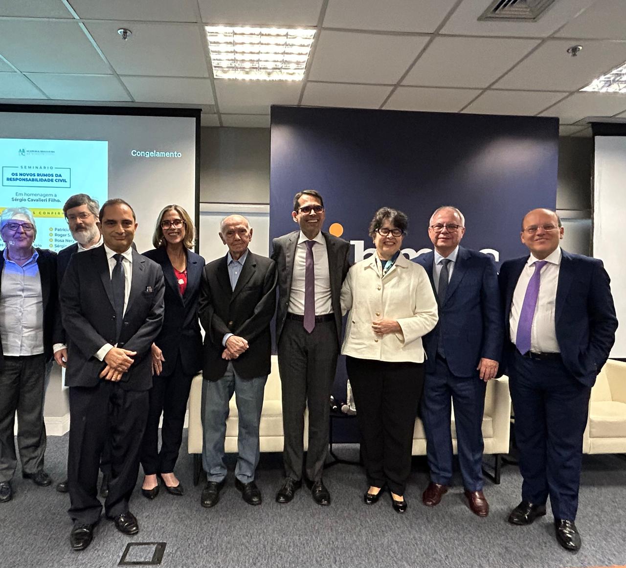 Seminário: Os novos rumos da Responsabilidade Civil – Em Homenagem ao ...